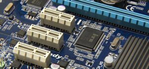 [Explained] What to Do with Extra PCIe Slots? - Techdim